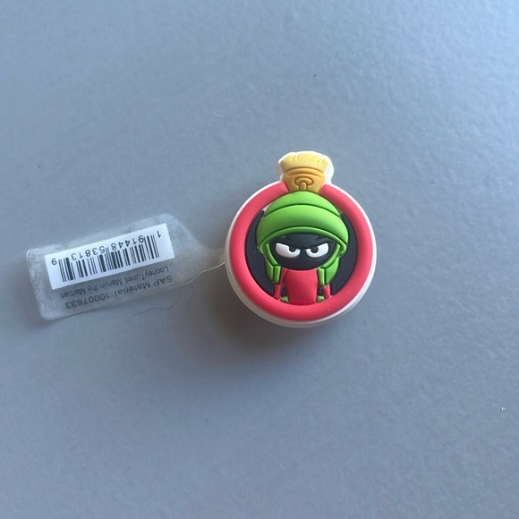 Jibbitz | Accessories | Nwt Crocs Jibbitz Looney Tunes Marvin The Martian | Poshmark